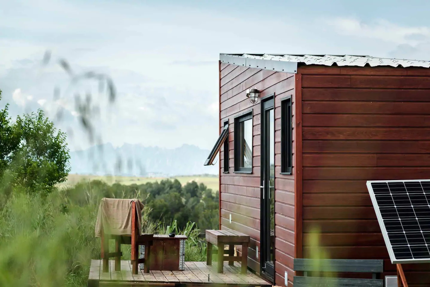 Stendhal tiny house in the vineyards near Barcelona in Spain / La tiny ...