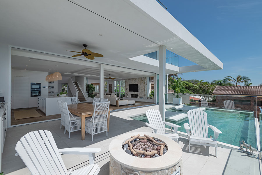 A stunning beach house inspired by plantation style in Queensland ...