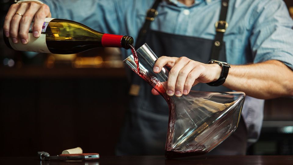 Carafer ou décanter un vin, quelle différence ? – FrenchWineLove